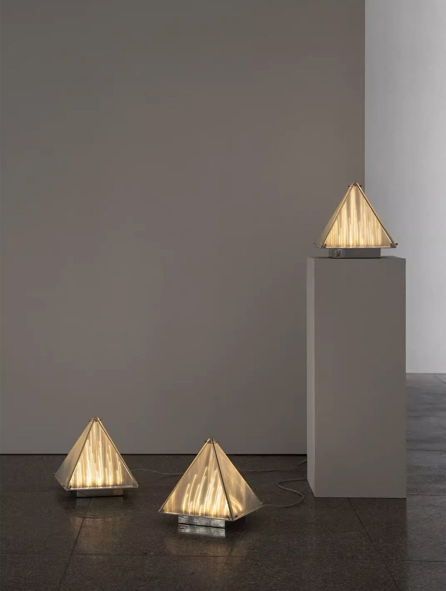 Glint Steel Lamp – EnjoyHC
